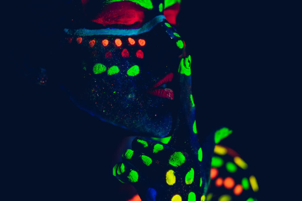 Unique Silhouette Boudoir: A Photo Journey into Shadow and Light ...